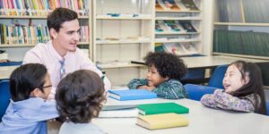 Navigating the ESL Classroom: A Guide to Push-in and Pull-out ...